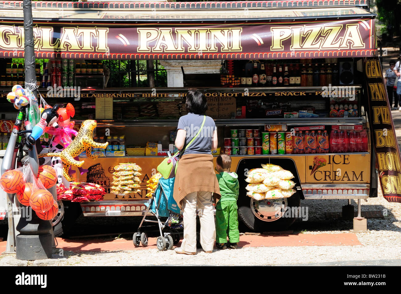 Snack stall, Villa Borghese Stock Photo - Alamy