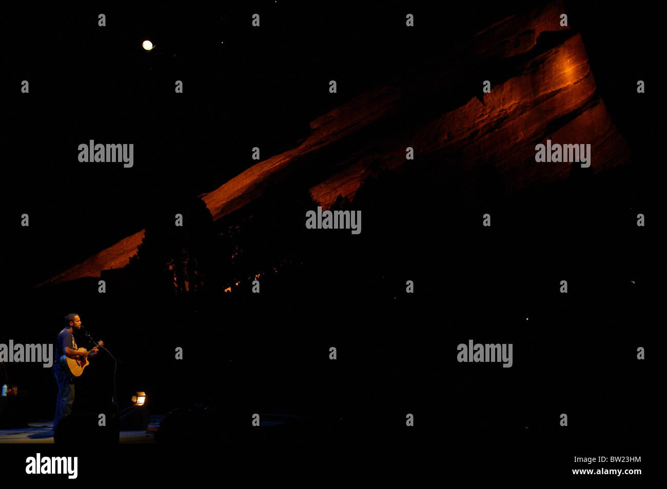 Jack Johnson in Concert Stock Photo - Alamy