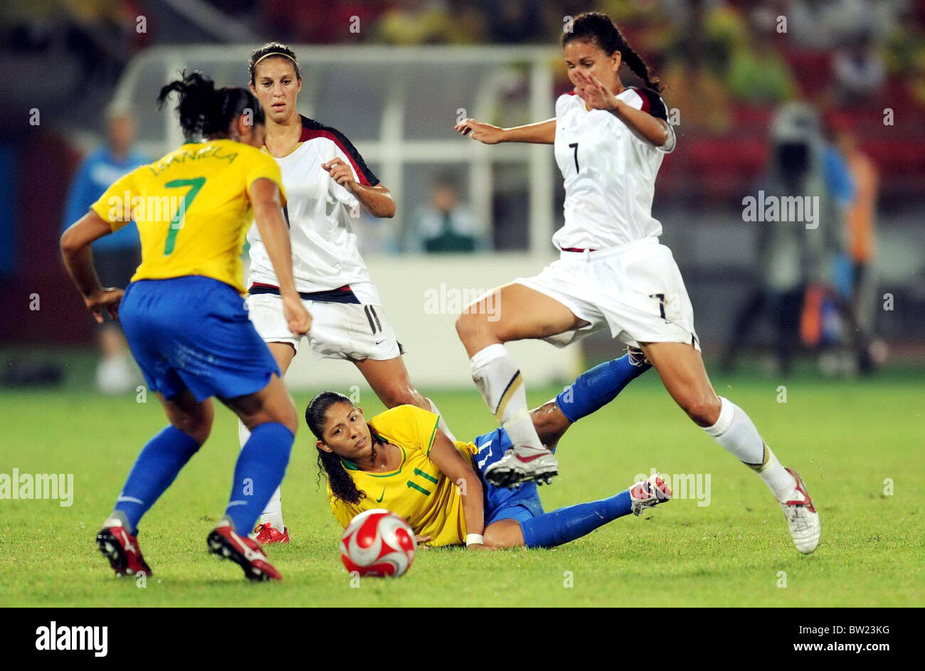 Shannon boxx hi-res stock photography and images - Alamy