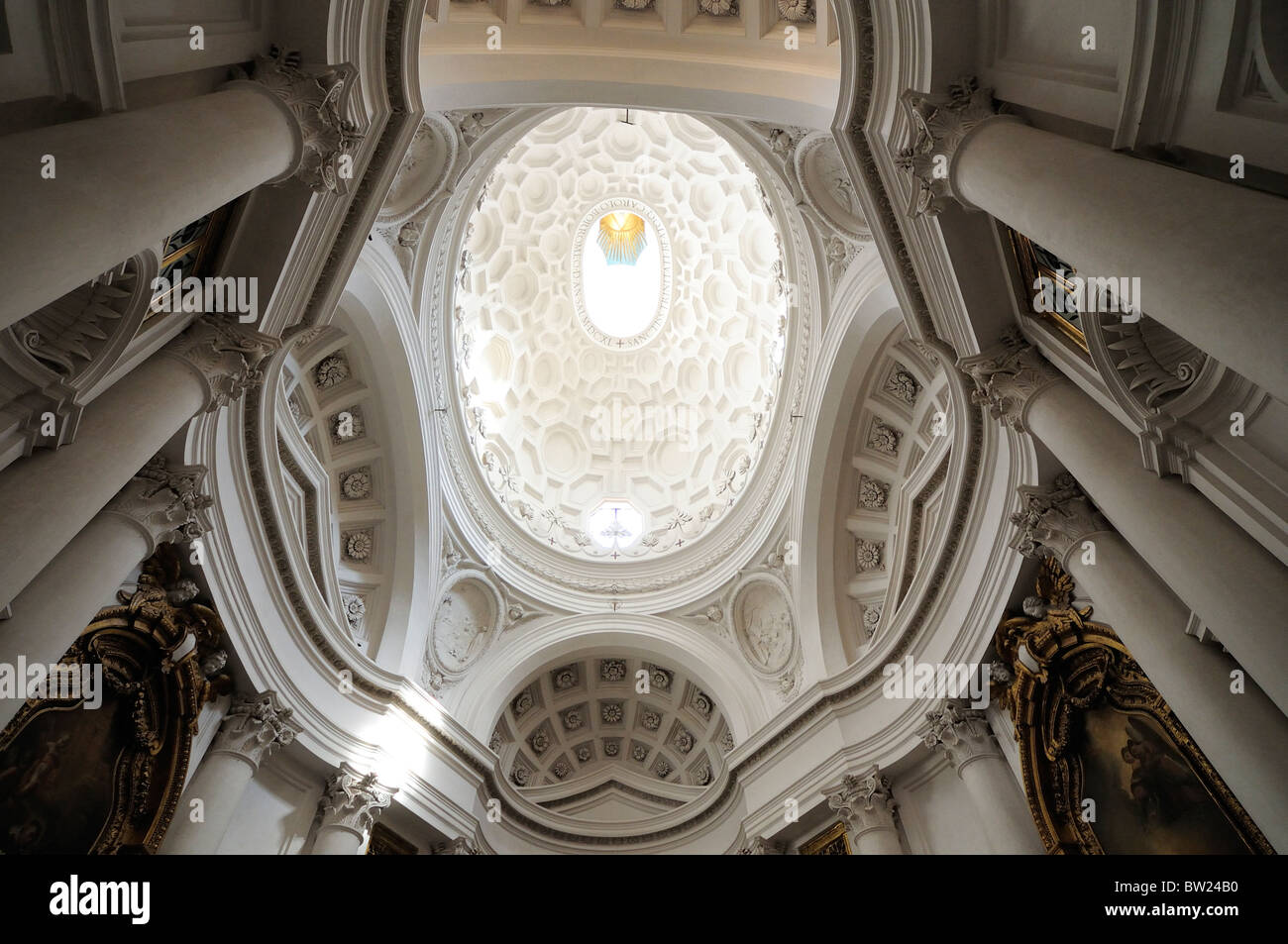 San carlo alle quattro fontane interior hi-res stock photography and ...