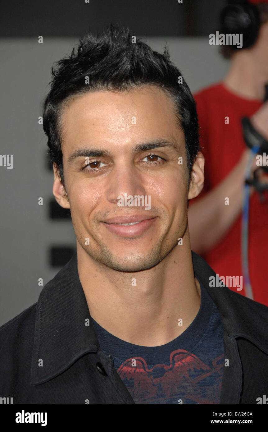 HAROLD AND KUMAR ESCAPE FROM GUANTANAMO BAY Premiere Stock Photo - Alamy