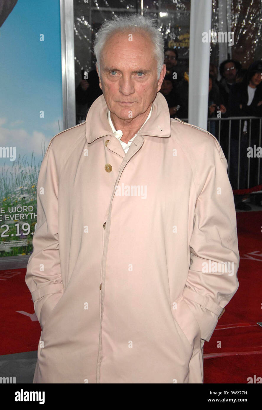 Yes man premiere hi-res stock photography and images - Alamy