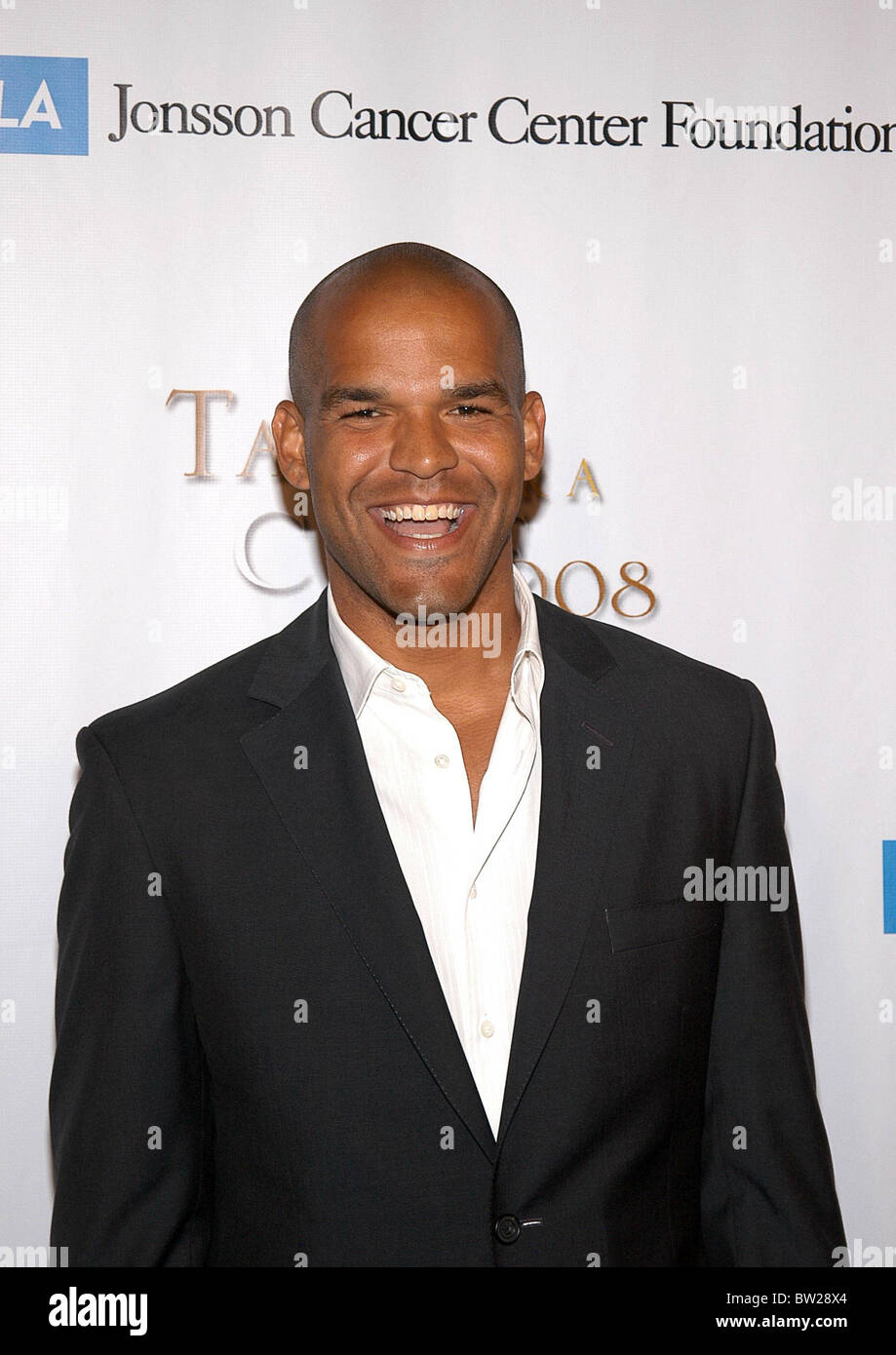 Jonsson Cancer Ctr Honors Fox Broadcastiing Kevin Reilly at TASTE FOR A ...