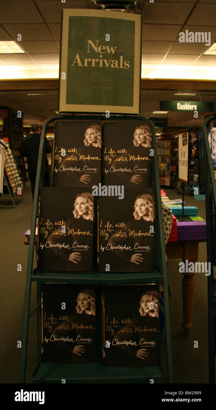 Christopher Ciccone's New Tell-All Book: Life with My Sister Madonna ...