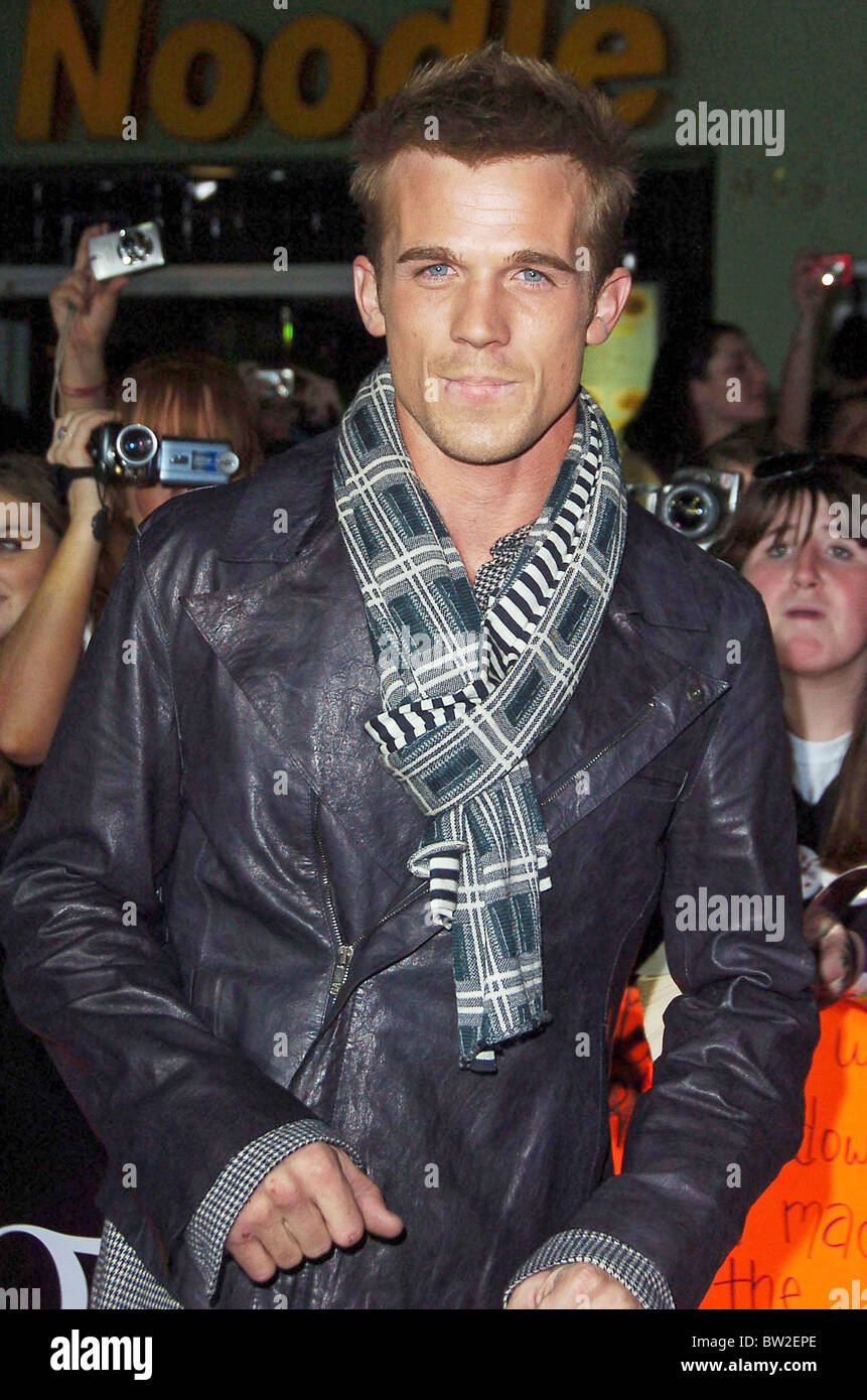 Cam gigandet and twilight hi-res stock photography and images - Alamy