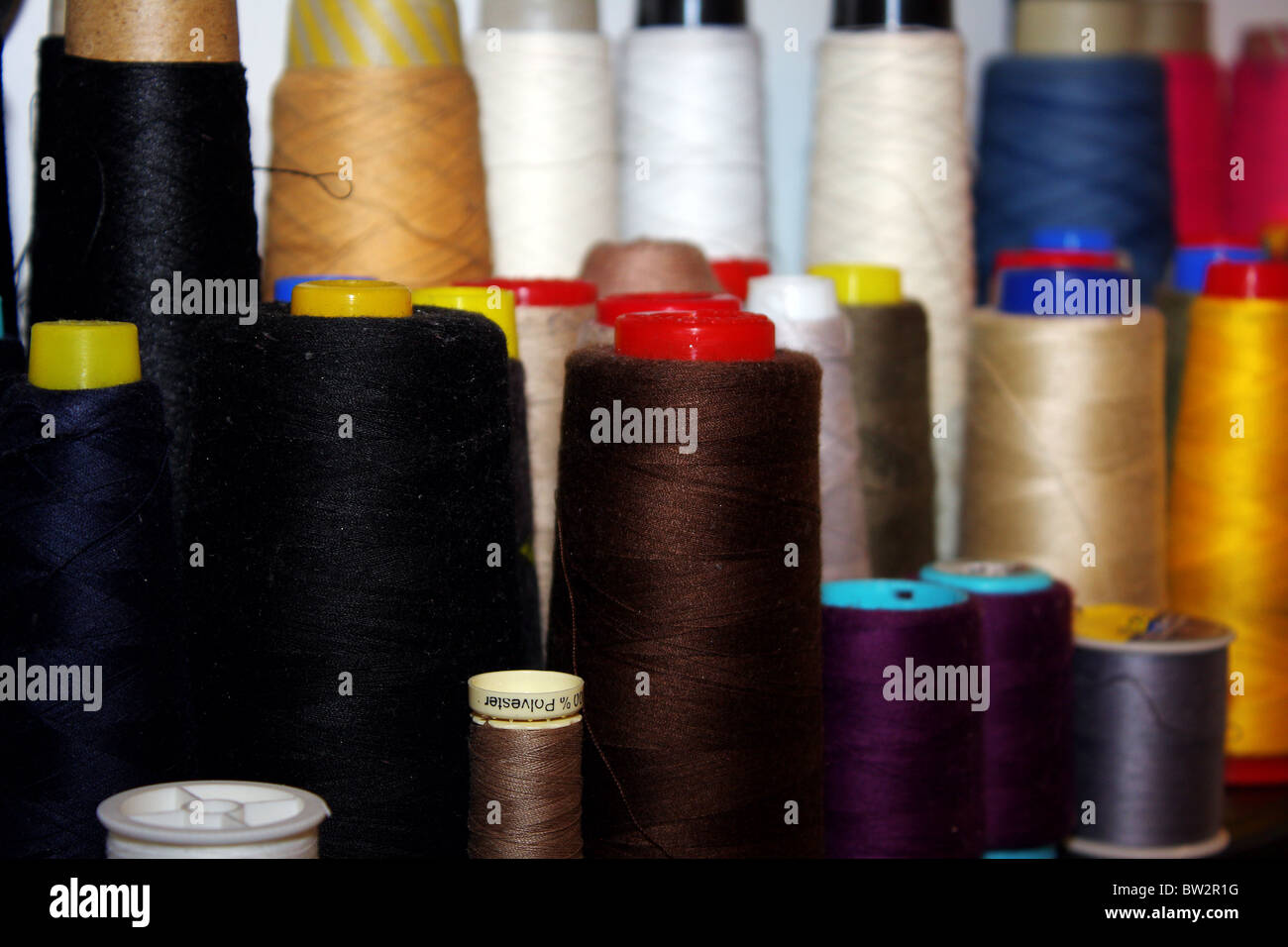 Threading a sewing machine hi-res stock photography and images - Alamy