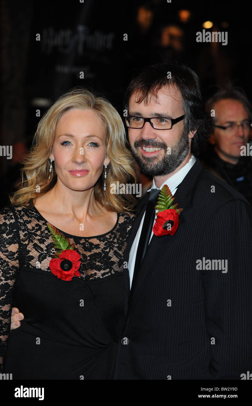 JK ROWLING & NEIL MURRAY HARRY POTTER AND THE DEATHLY HALLOWS - PART 1 ...