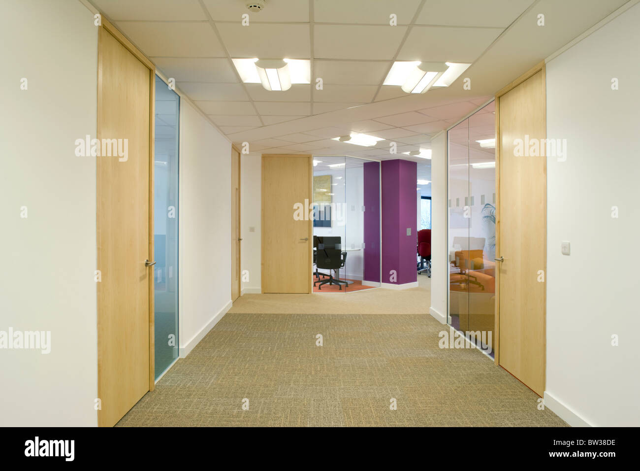 Commercial office interiors hi-res stock photography and images - Alamy