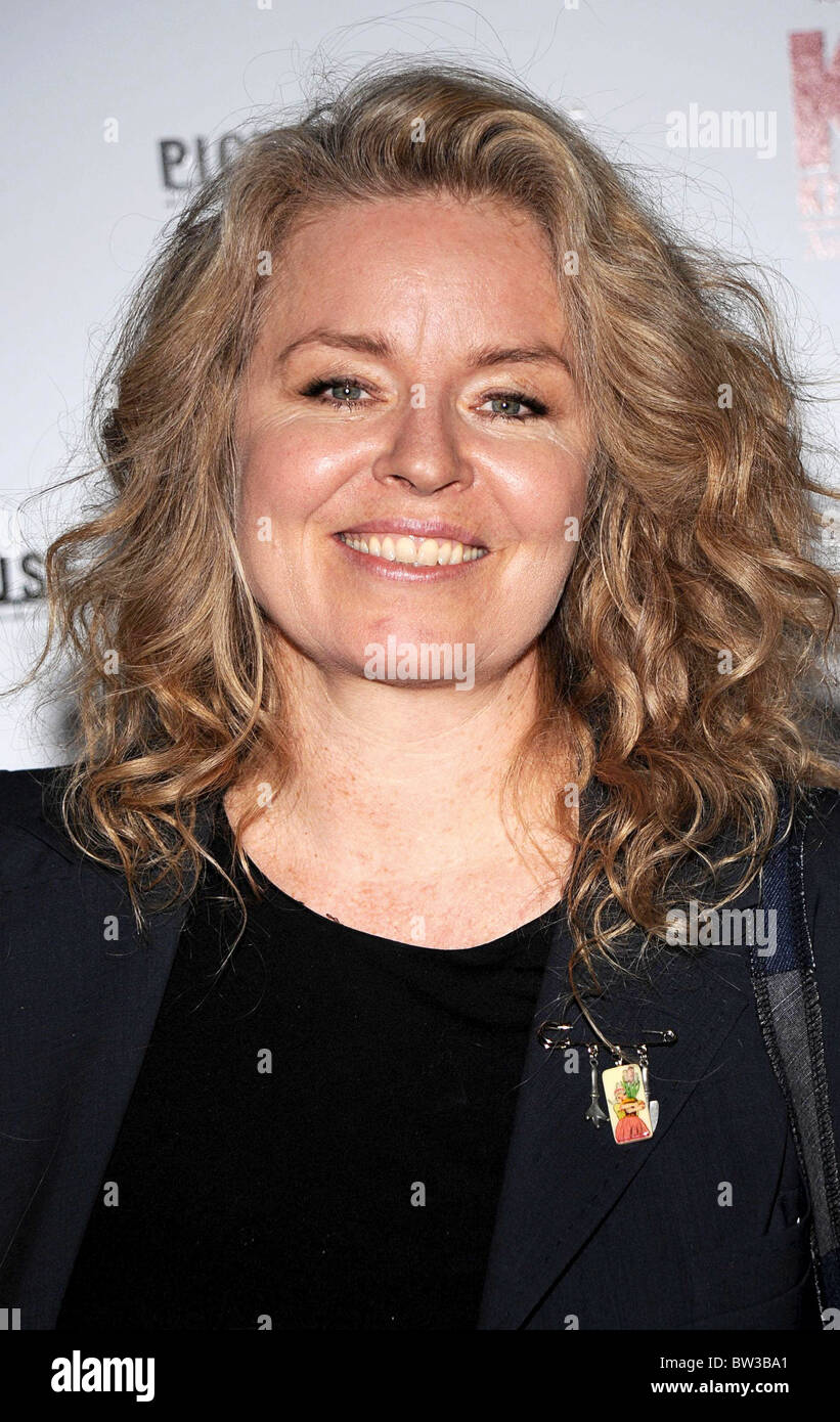 KIT KITTREDGE: AN AMERICAN GIRL Premiere Stock Photo - Alamy