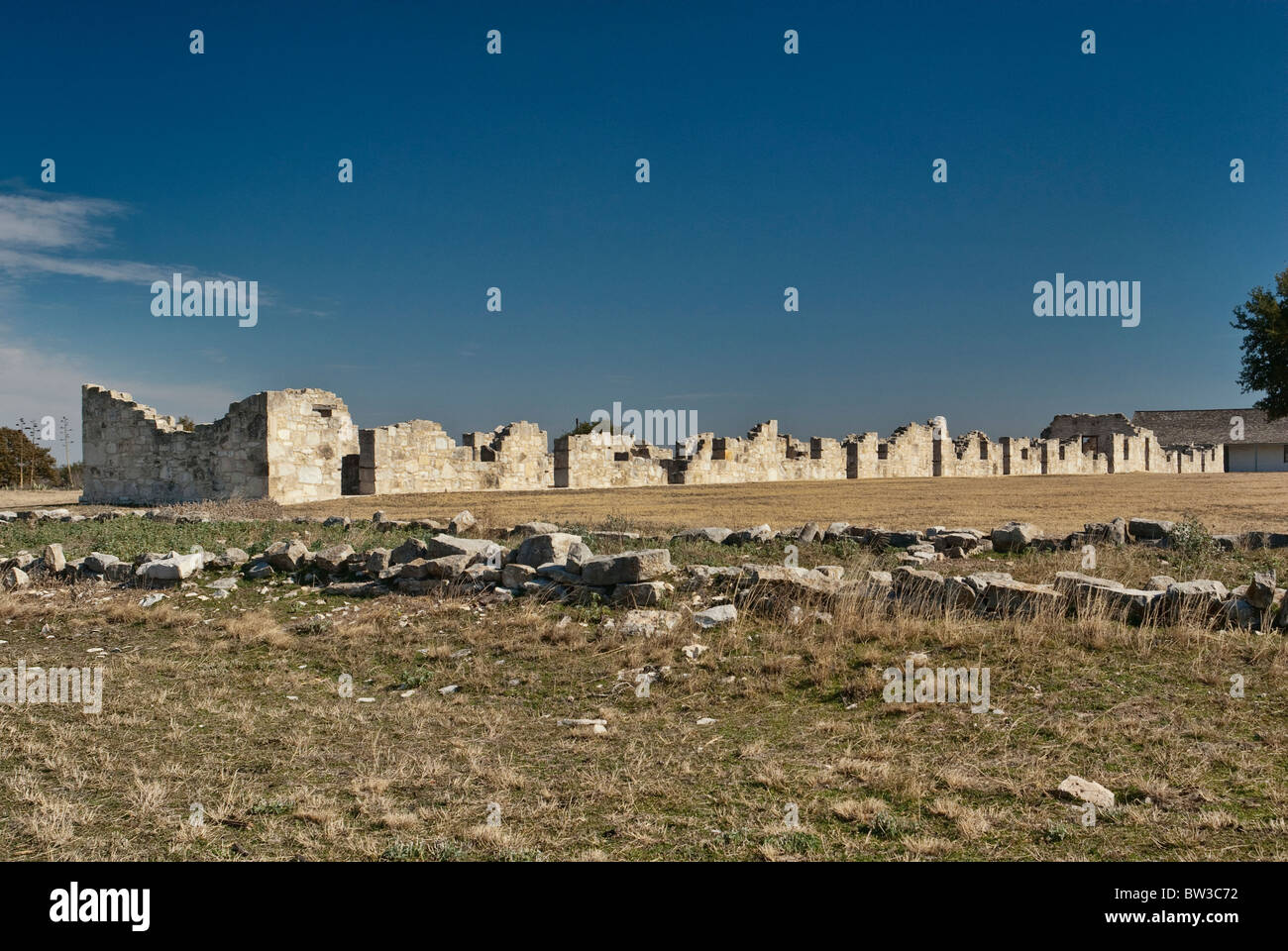 Ruins of enlisted men barracks at Fort McKavett State Historic Site ...