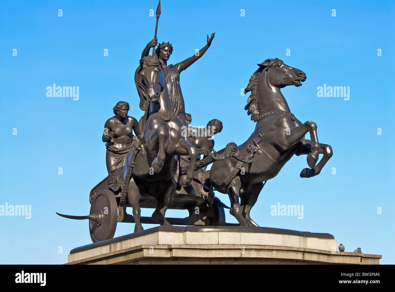 Boadicea in her chariot statue Stock Photo - Alamy