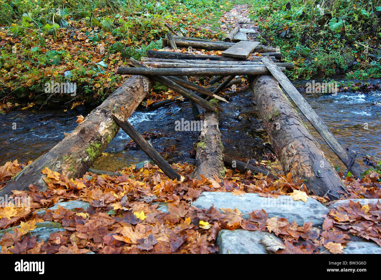 Footbridge scenery hi-res stock photography and images - Alamy