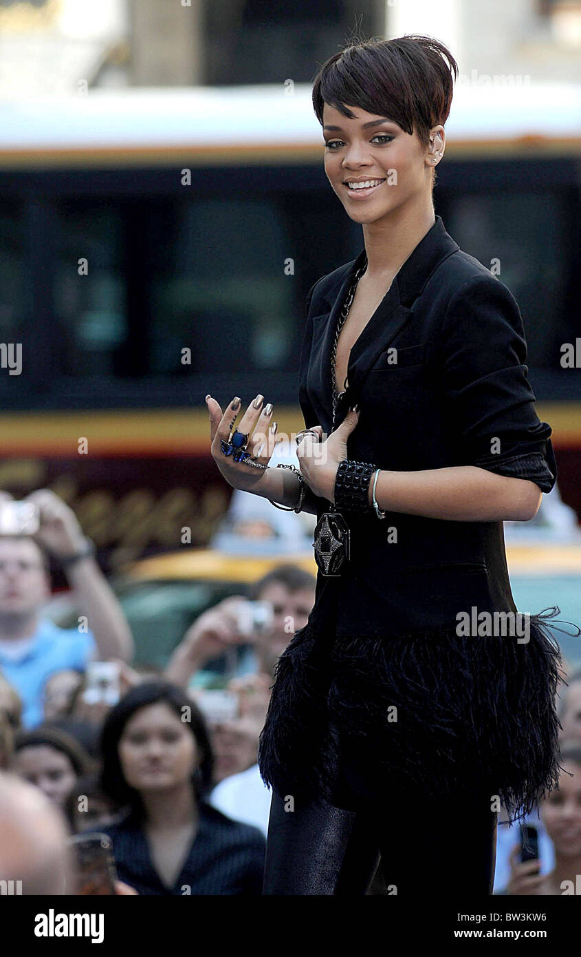 CBS 'The Early Show' with Rihanna Stock Photo - Alamy