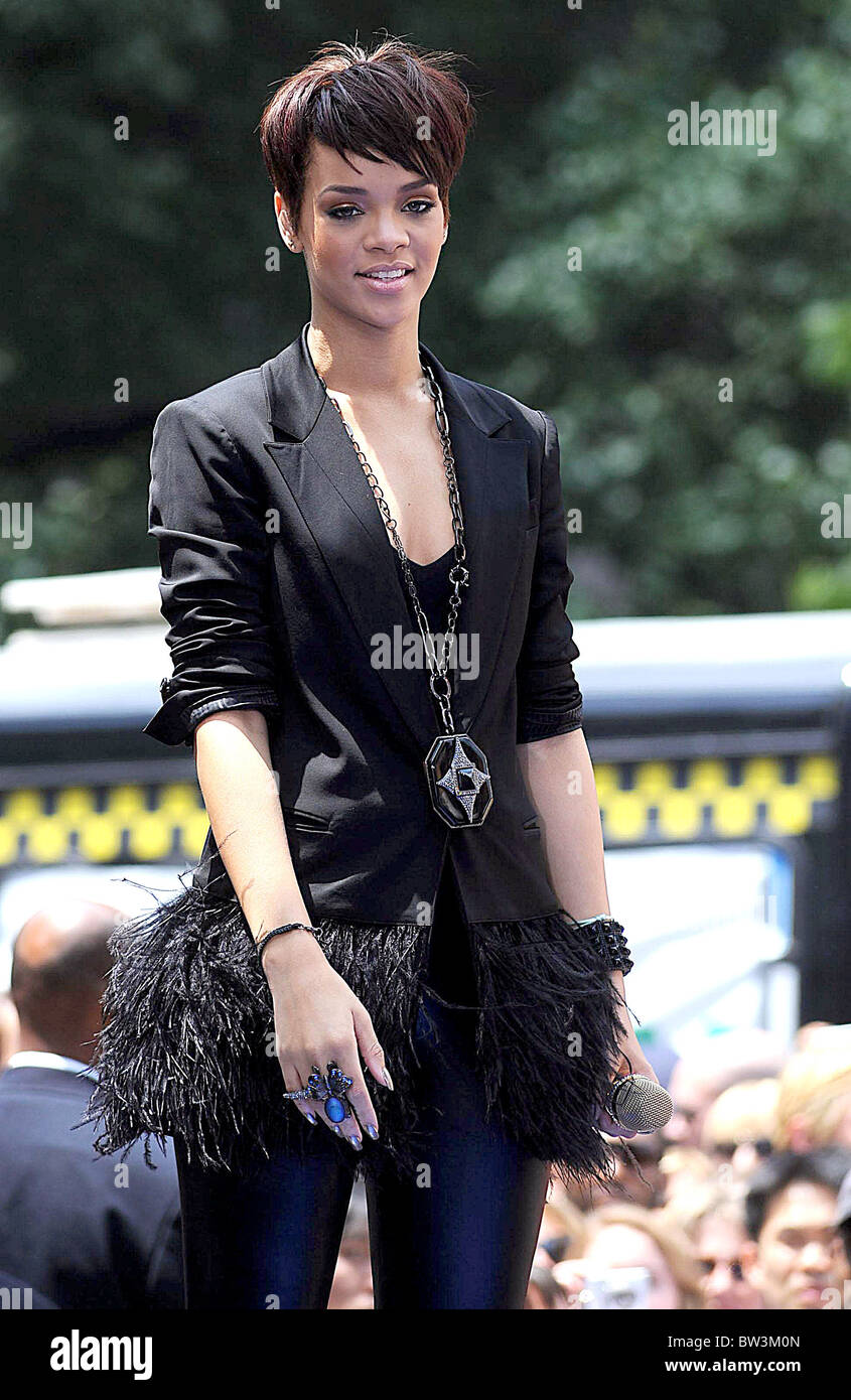 CBS 'The Early Show' with Rihanna Stock Photo - Alamy