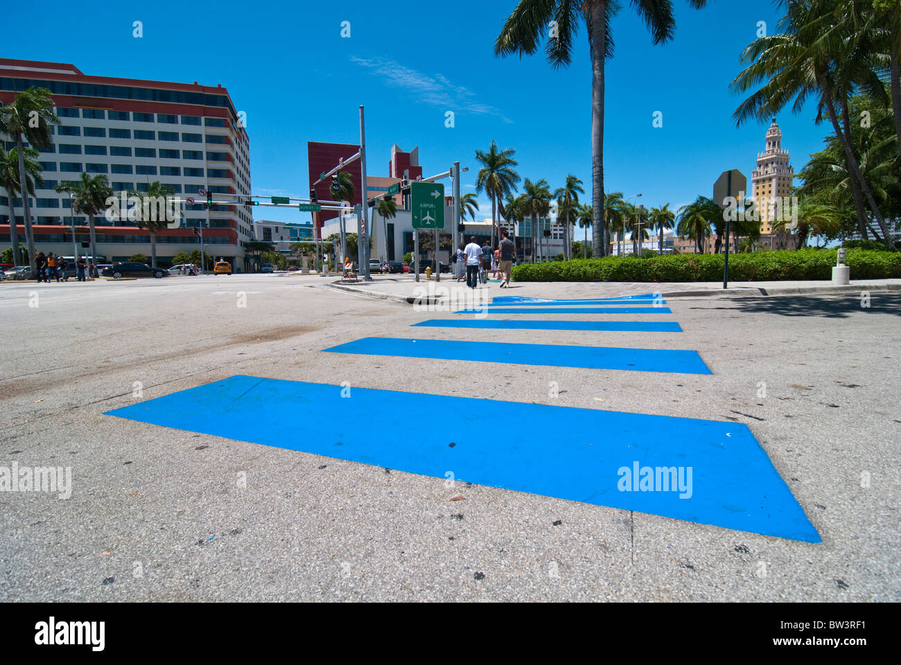 Miami city streets hi-res stock photography and images - Alamy