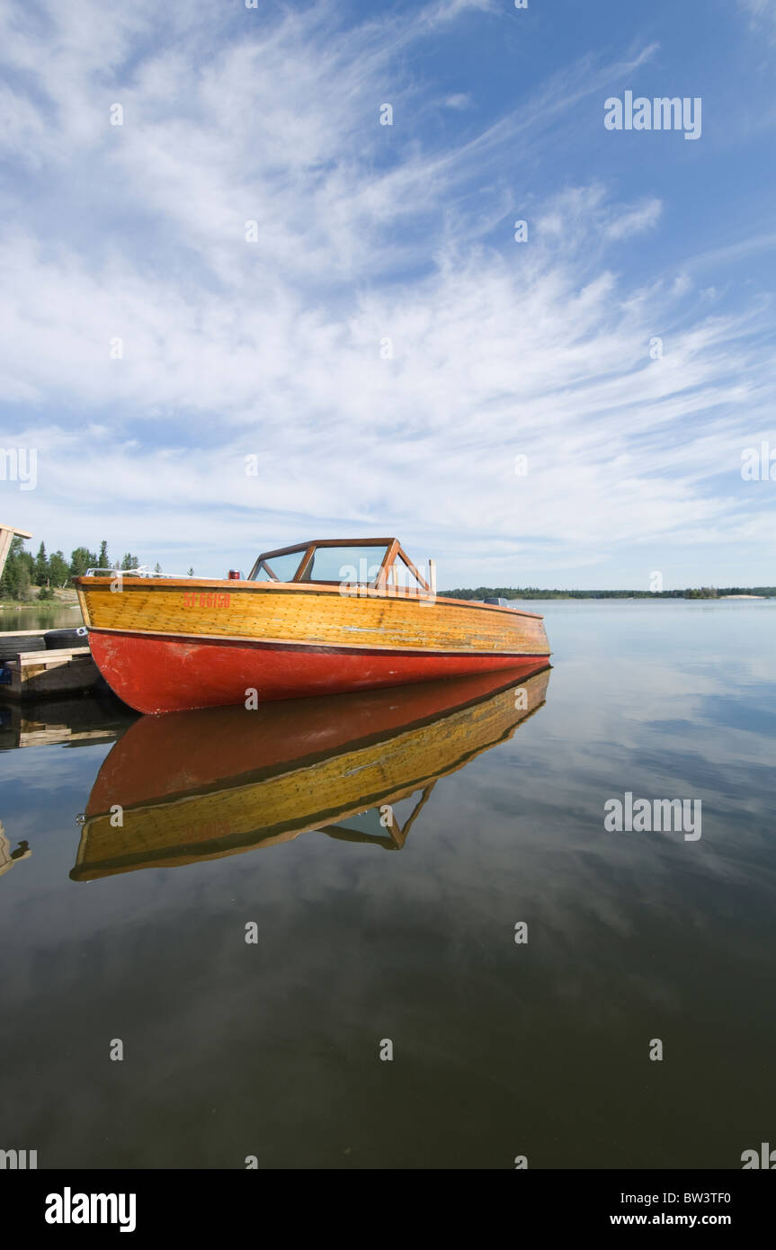 Boat no motor hi-res stock photography and images - Alamy