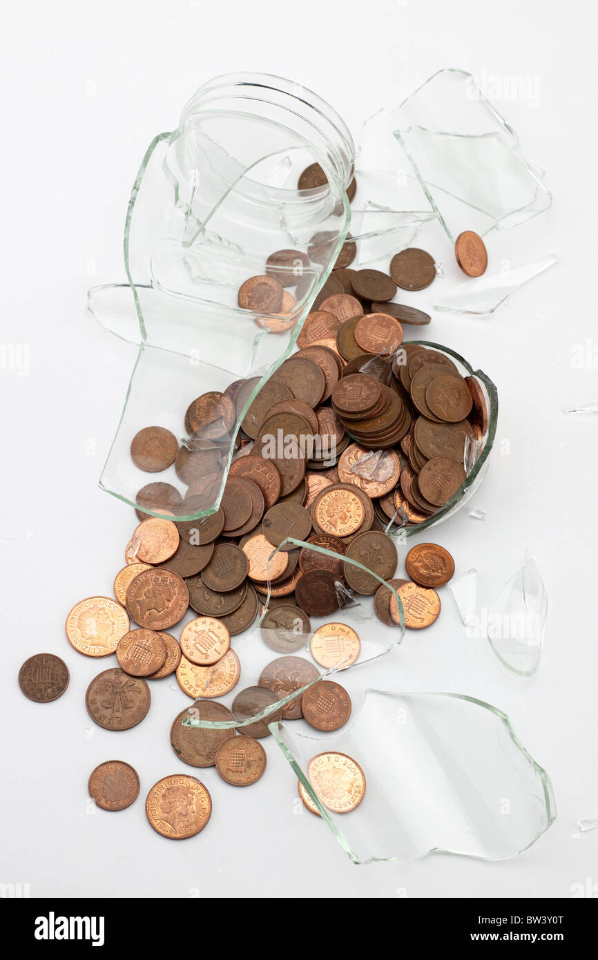 Smashed money jar hi-res stock photography and images - Alamy