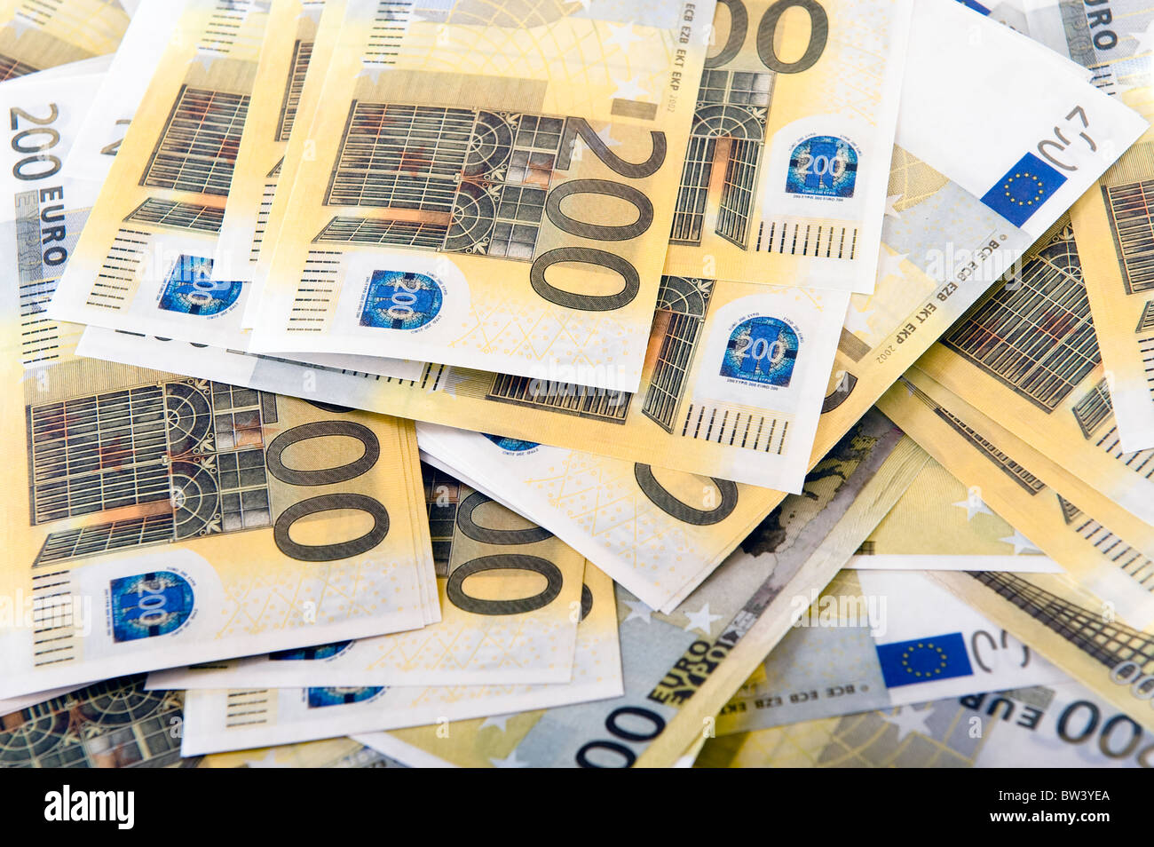 Two hundred 200 notes hi-res stock photography and images - Alamy