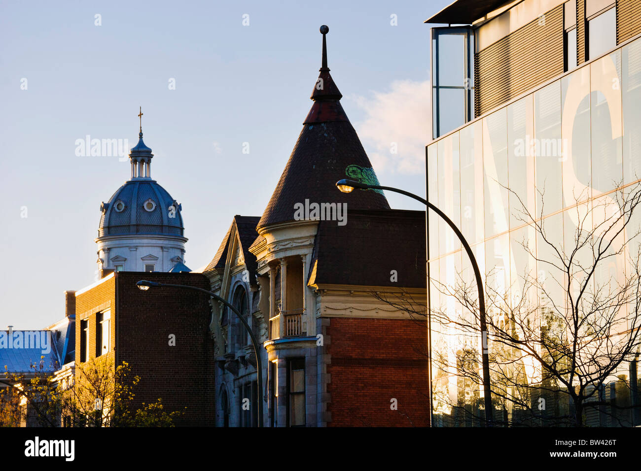 Architecture on Saint-Denis street, Montreal, Quebec Stock Photo - Alamy