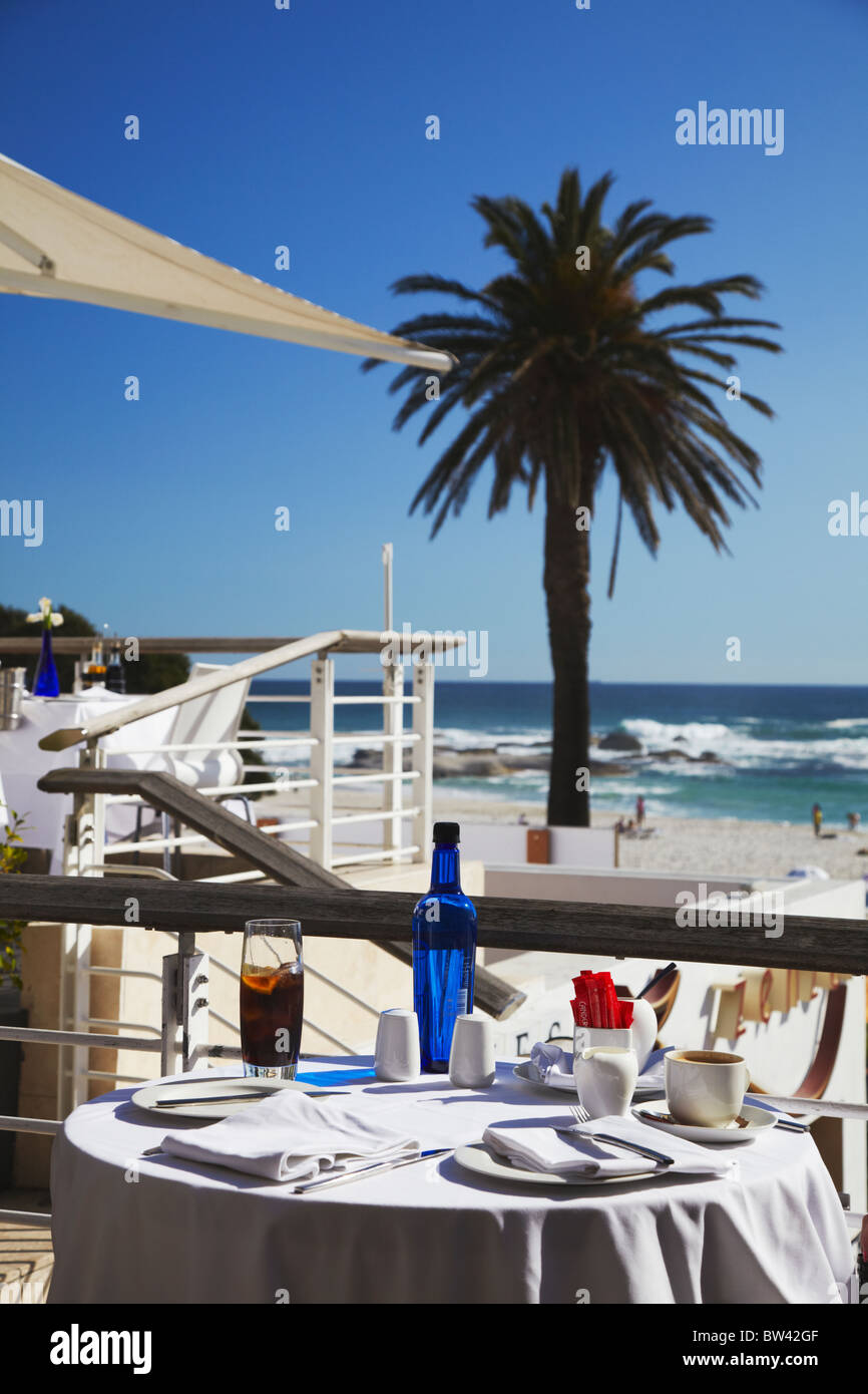 Camps bay beach restaurant hi-res stock photography and images - Alamy