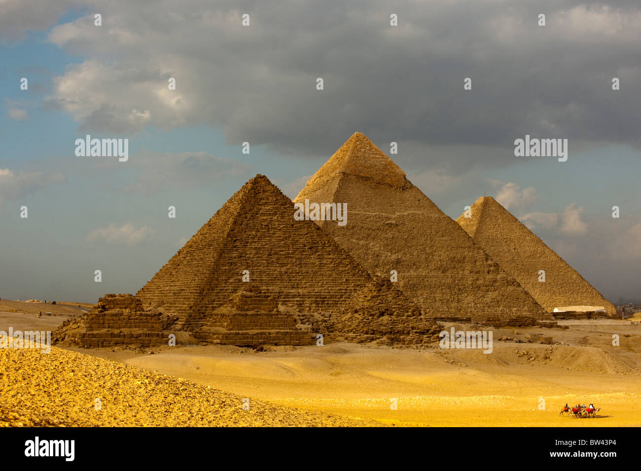 Drei pyramiden hi-res stock photography and images - Alamy