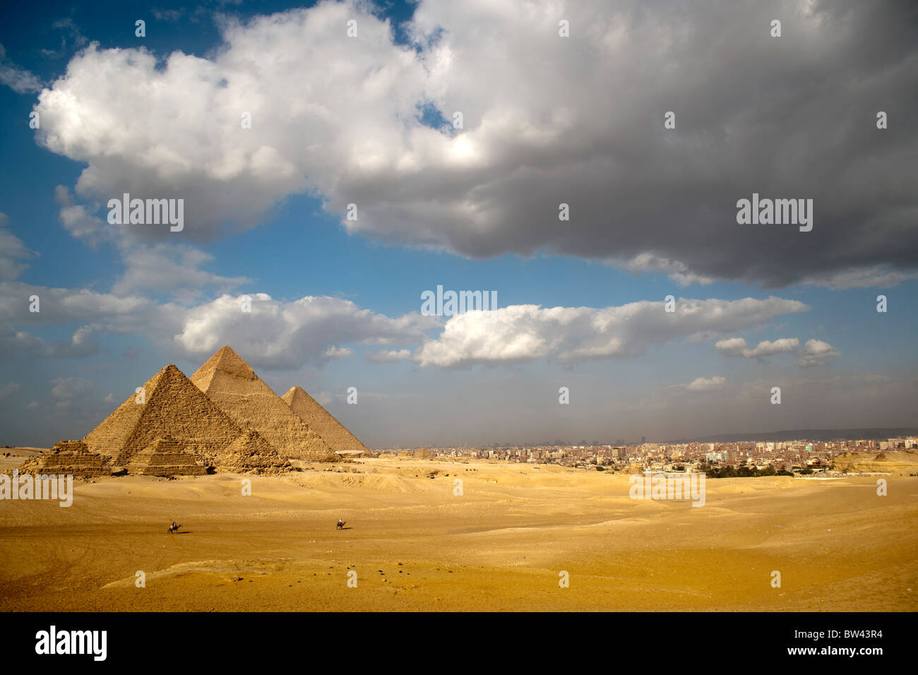 Aegypten, Gizeh, Die Pyramiden von Gizeh, von Süden gesehen; im ...