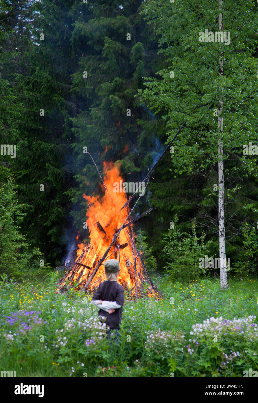 Burning on pyre hi-res stock photography and images - Alamy