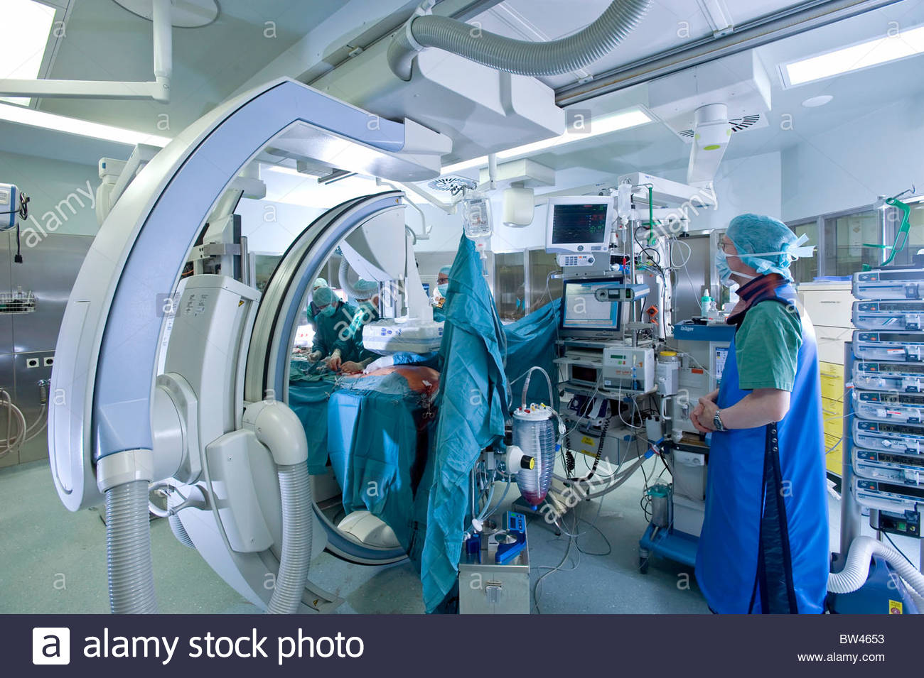 Cardiac Surgery Stock Photos & Cardiac Surgery Stock Images - Alamy