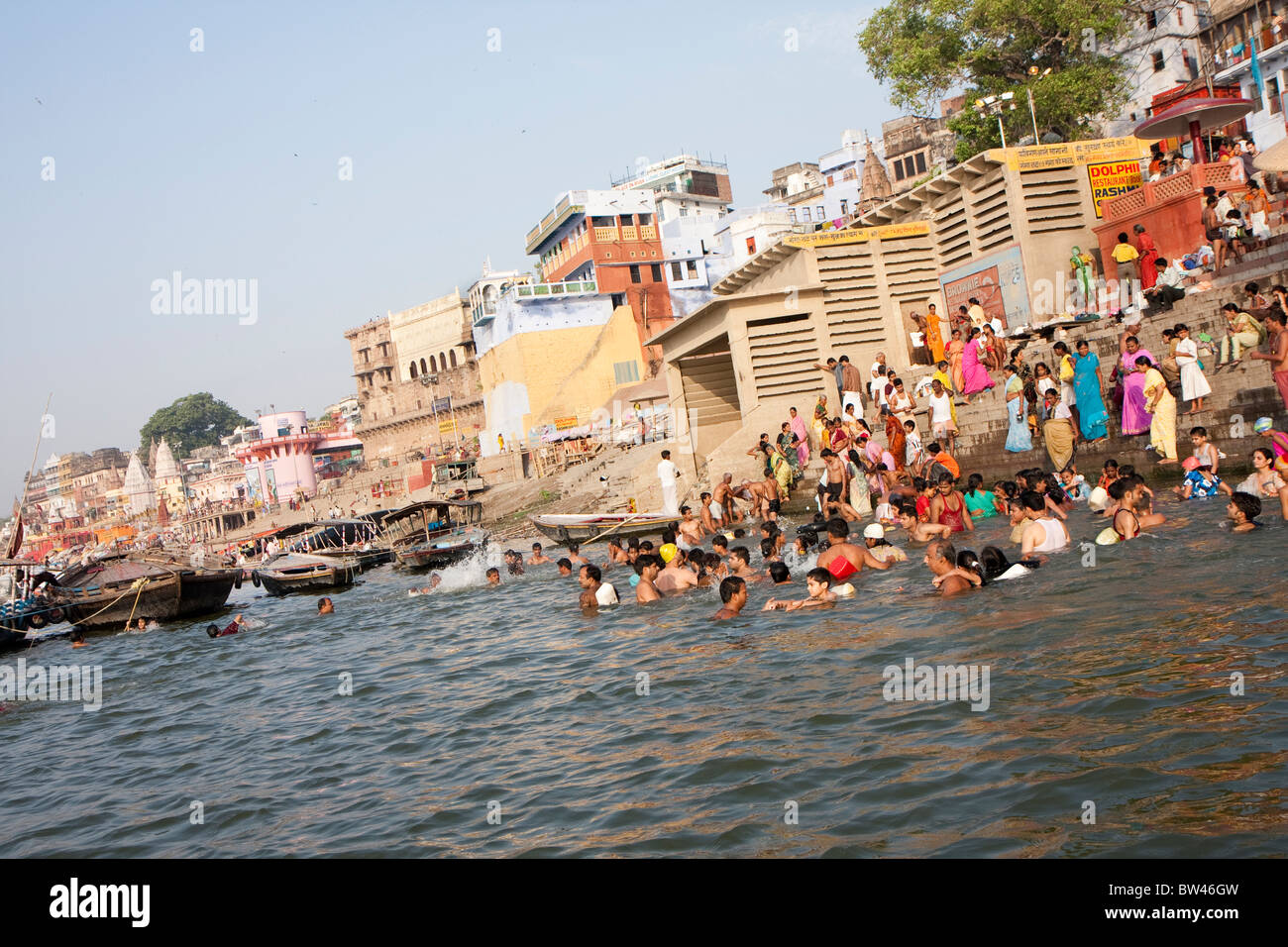 Man ghats ganges river hi-res stock photography and images - Alamy