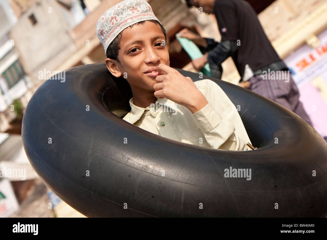 Children beg india hi-res stock photography and images - Alamy