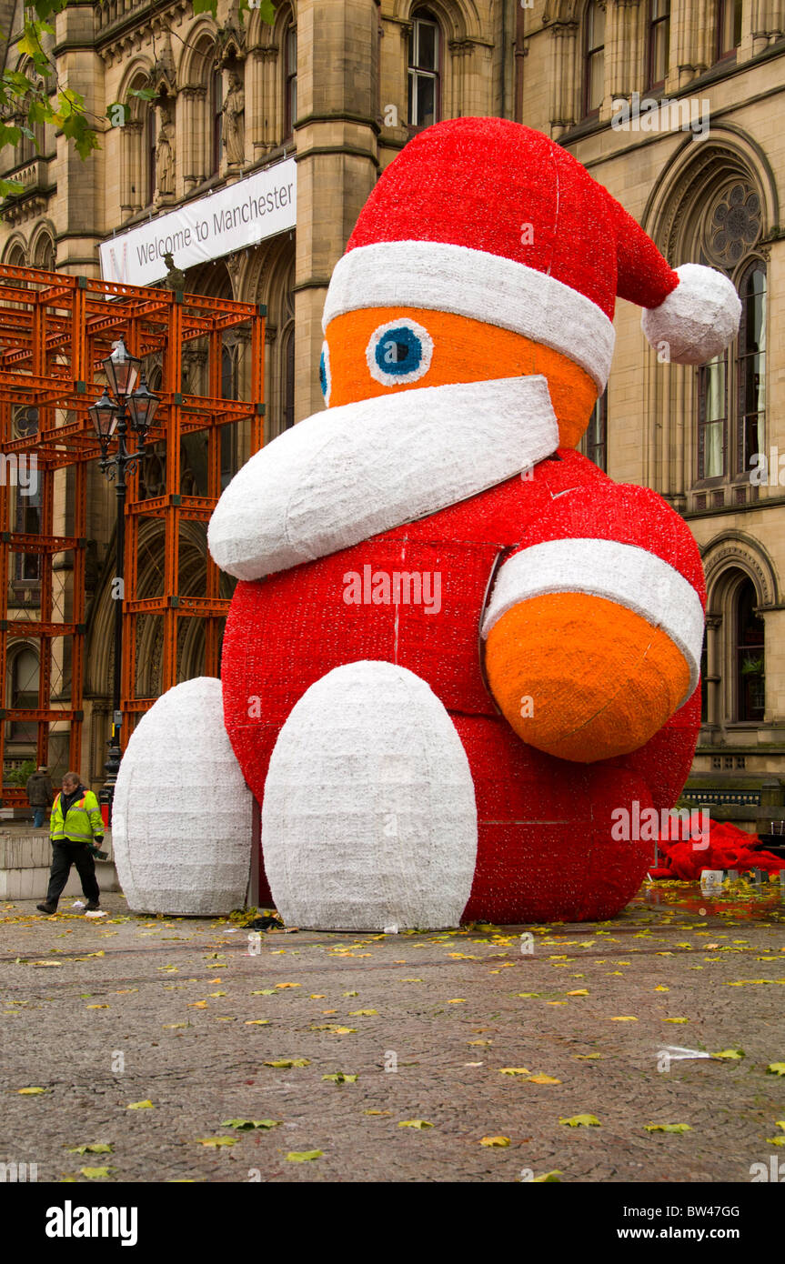 Be lifted into position hi-res stock photography and images - Alamy