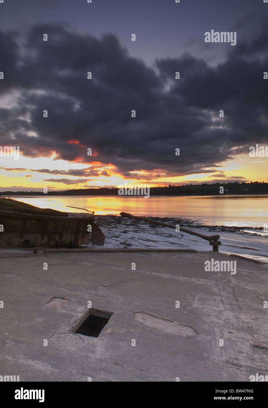 Purton sunset across river Severn and stranded barges Stock Photo - Alamy