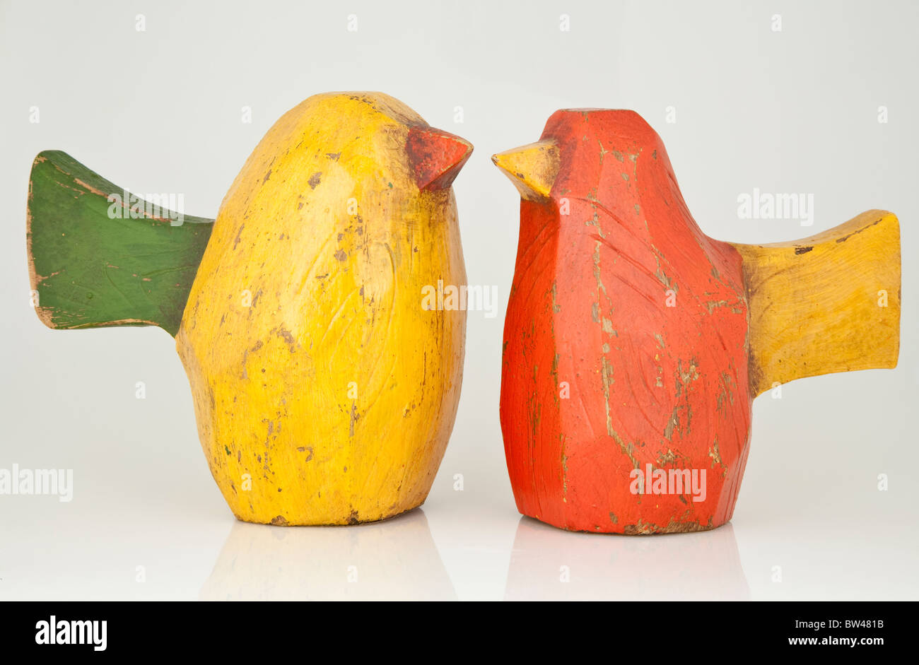 Wooden birds hi-res stock photography and images - Alamy