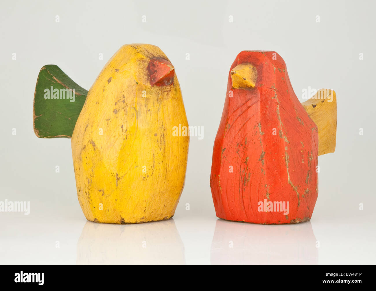 Wooden birds hi-res stock photography and images - Alamy