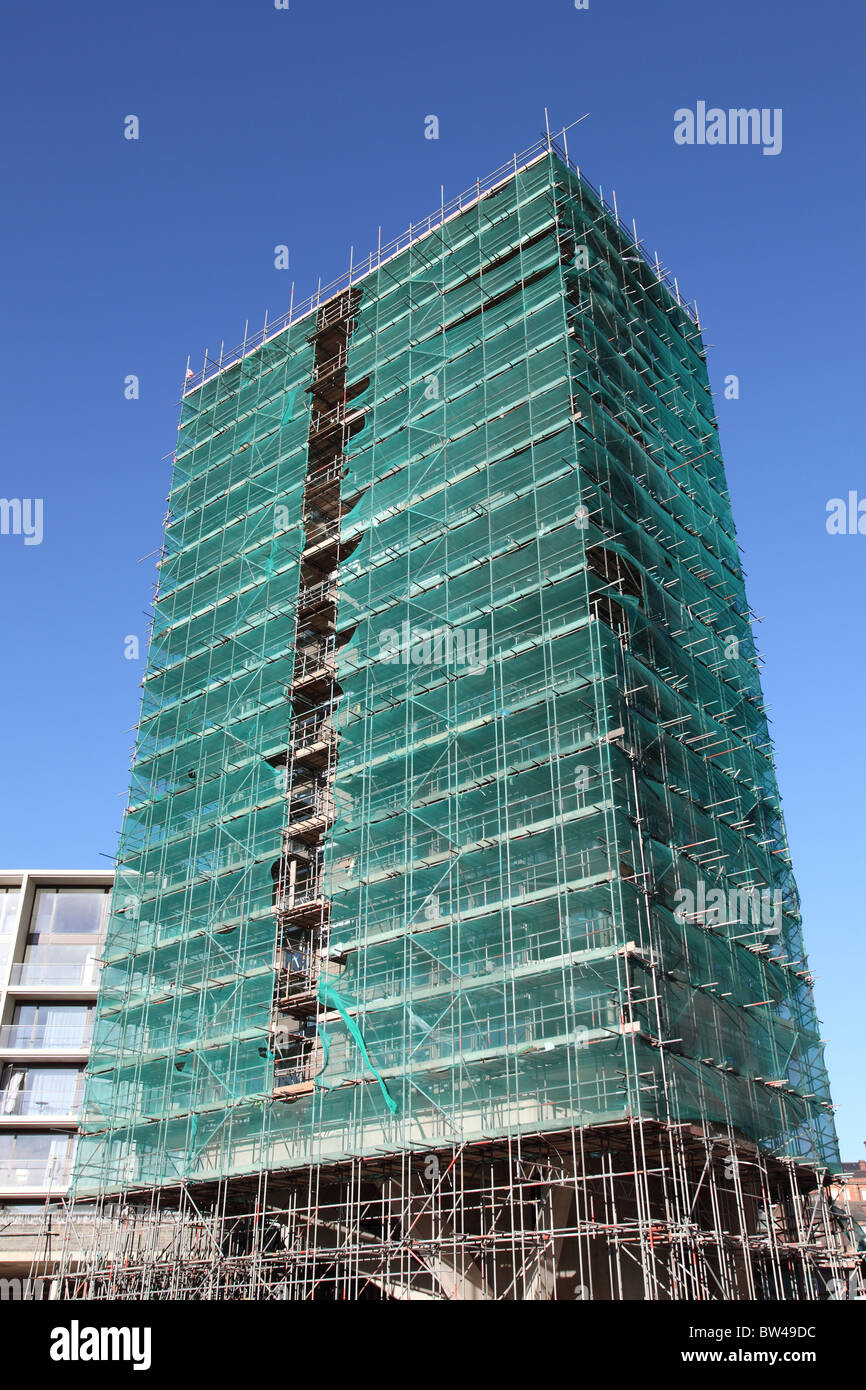 Scaffolding on a construction site in a U.K. city Stock Photo - Alamy