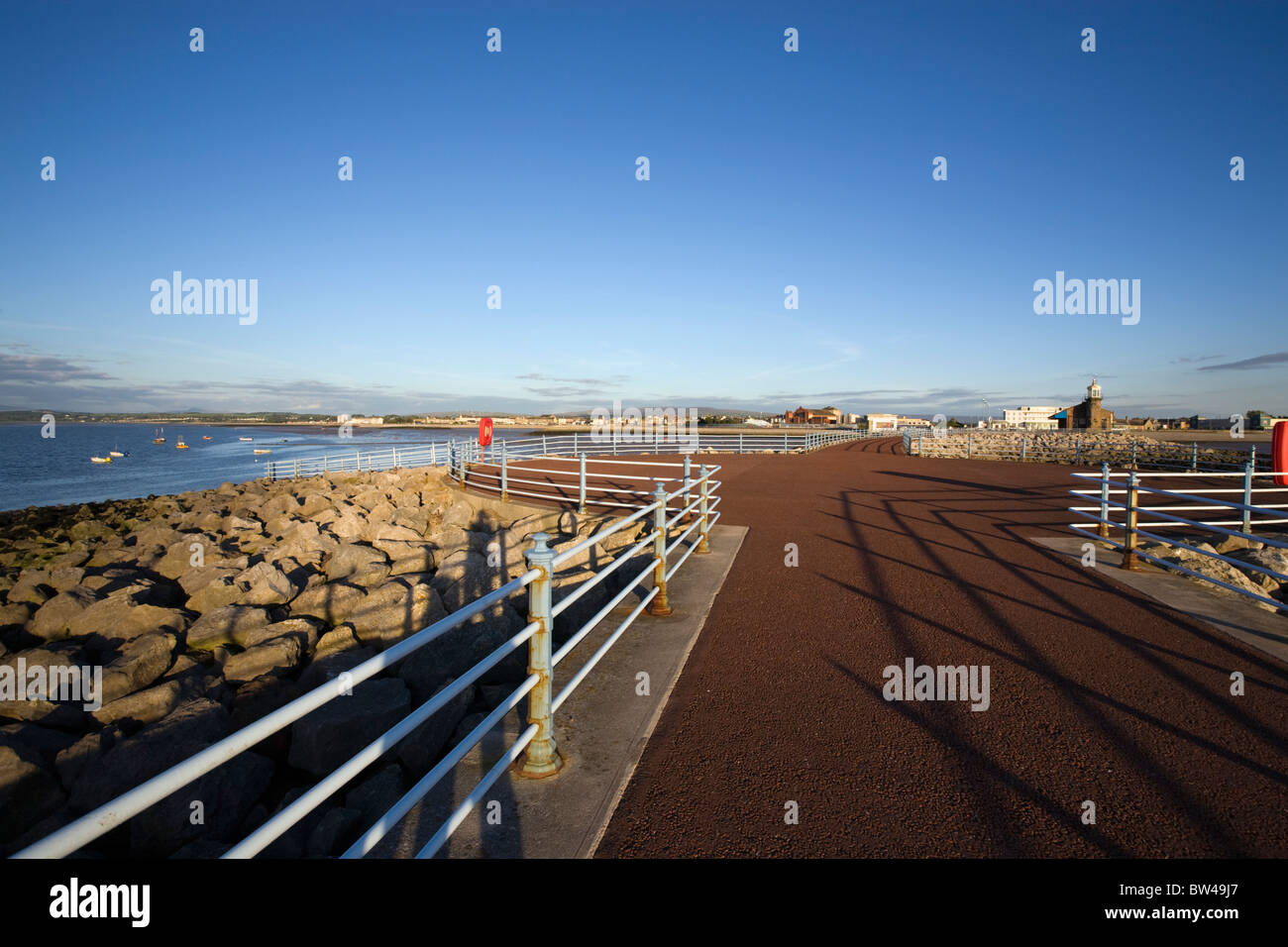 Stone jetty on coast hi-res stock photography and images - Alamy
