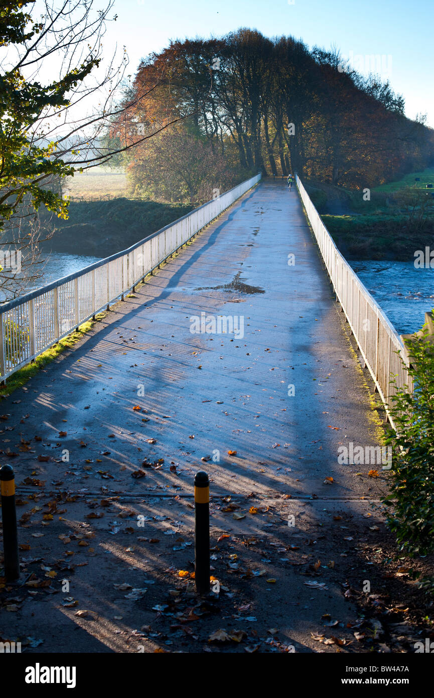 Bridge over the River Ribble in Avenham Park Preston Stock Photo - Alamy