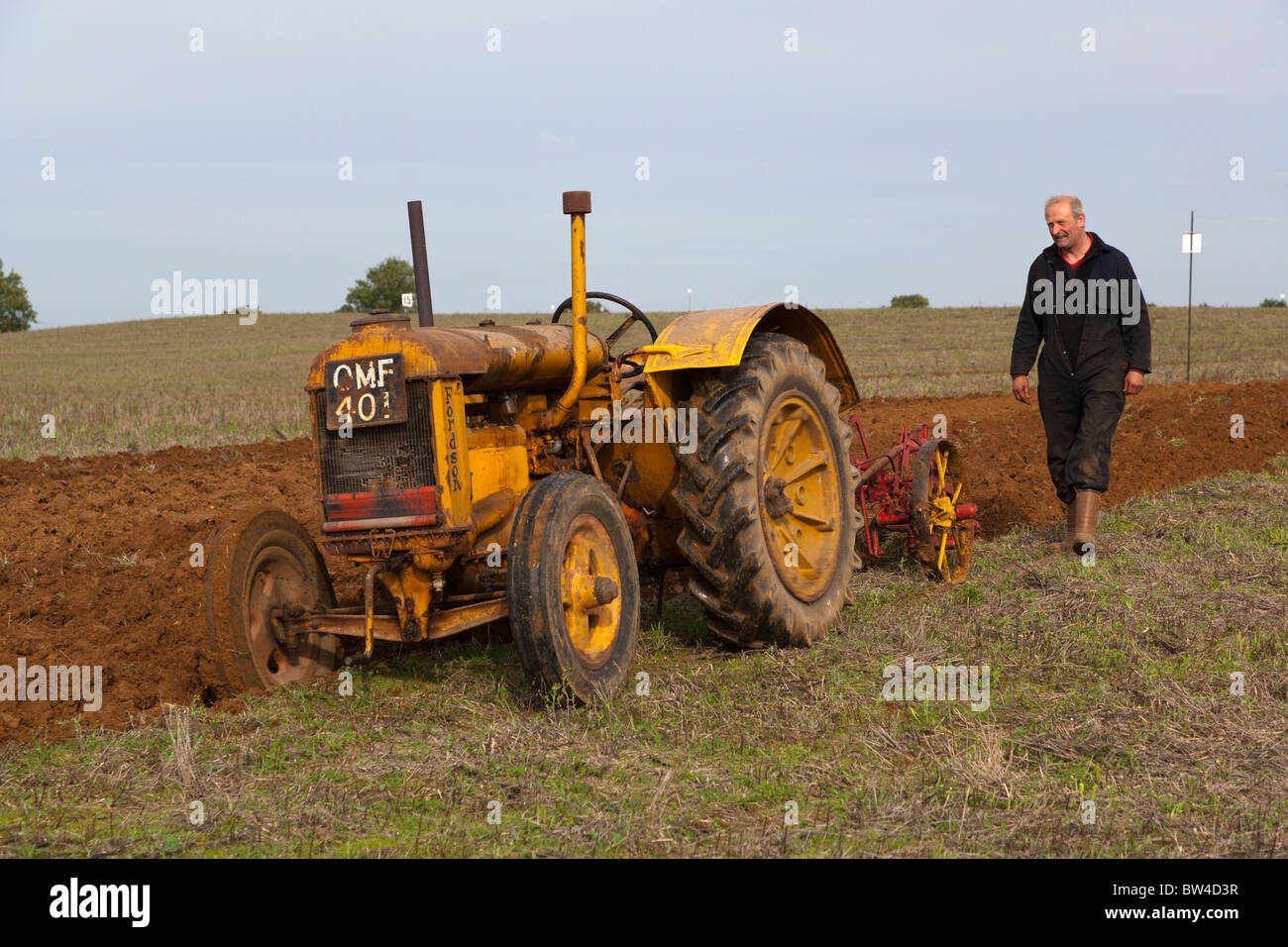 Standard fordson tractor hi-res stock photography and images - Alamy