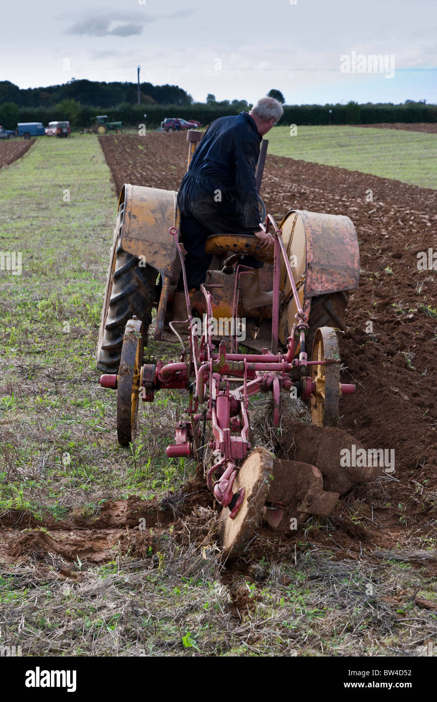 Standard fordson tractor hi-res stock photography and images - Alamy