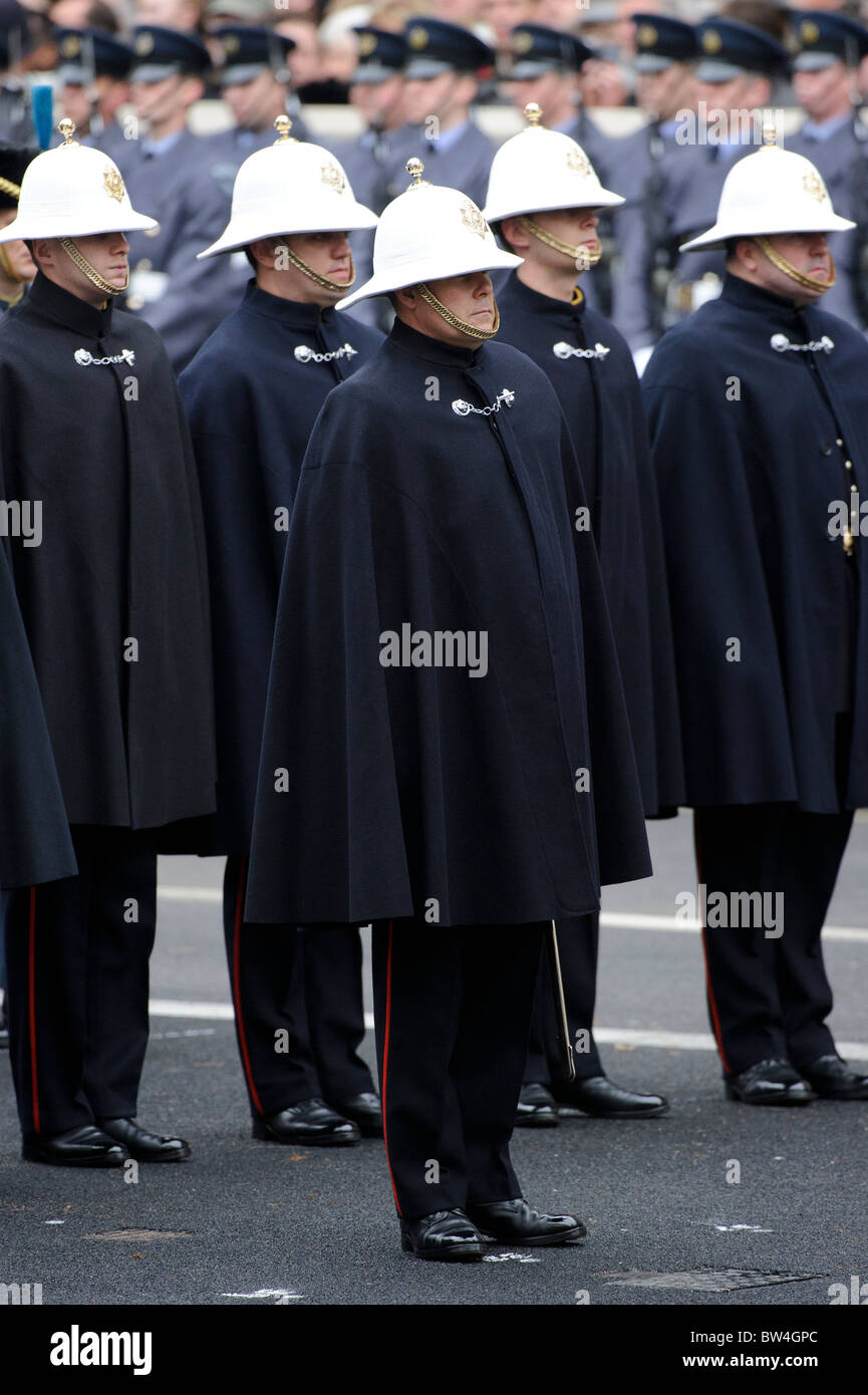 The cenotaph remembrance sunday hi-res stock photography and images - Alamy