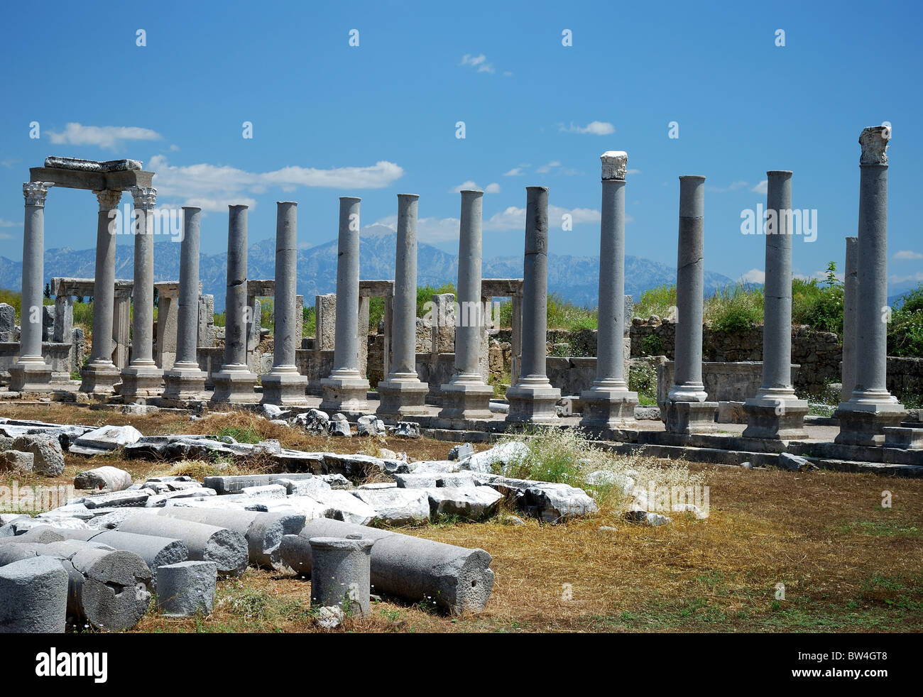Archaeological view of ancient site in Perge Turkey Stock Photo - Alamy