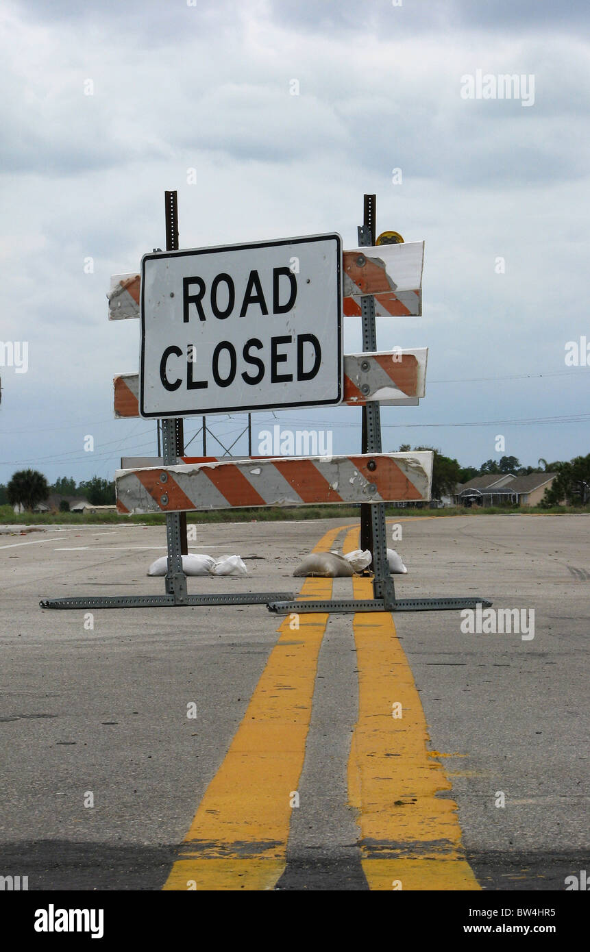 Road work sign hi-res stock photography and images - Alamy