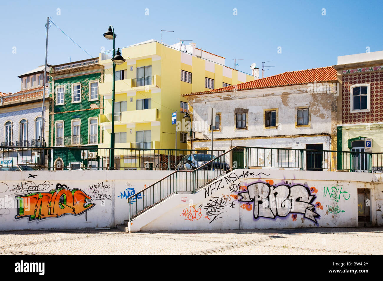 Portuguese graffiti hi-res stock photography and images - Alamy