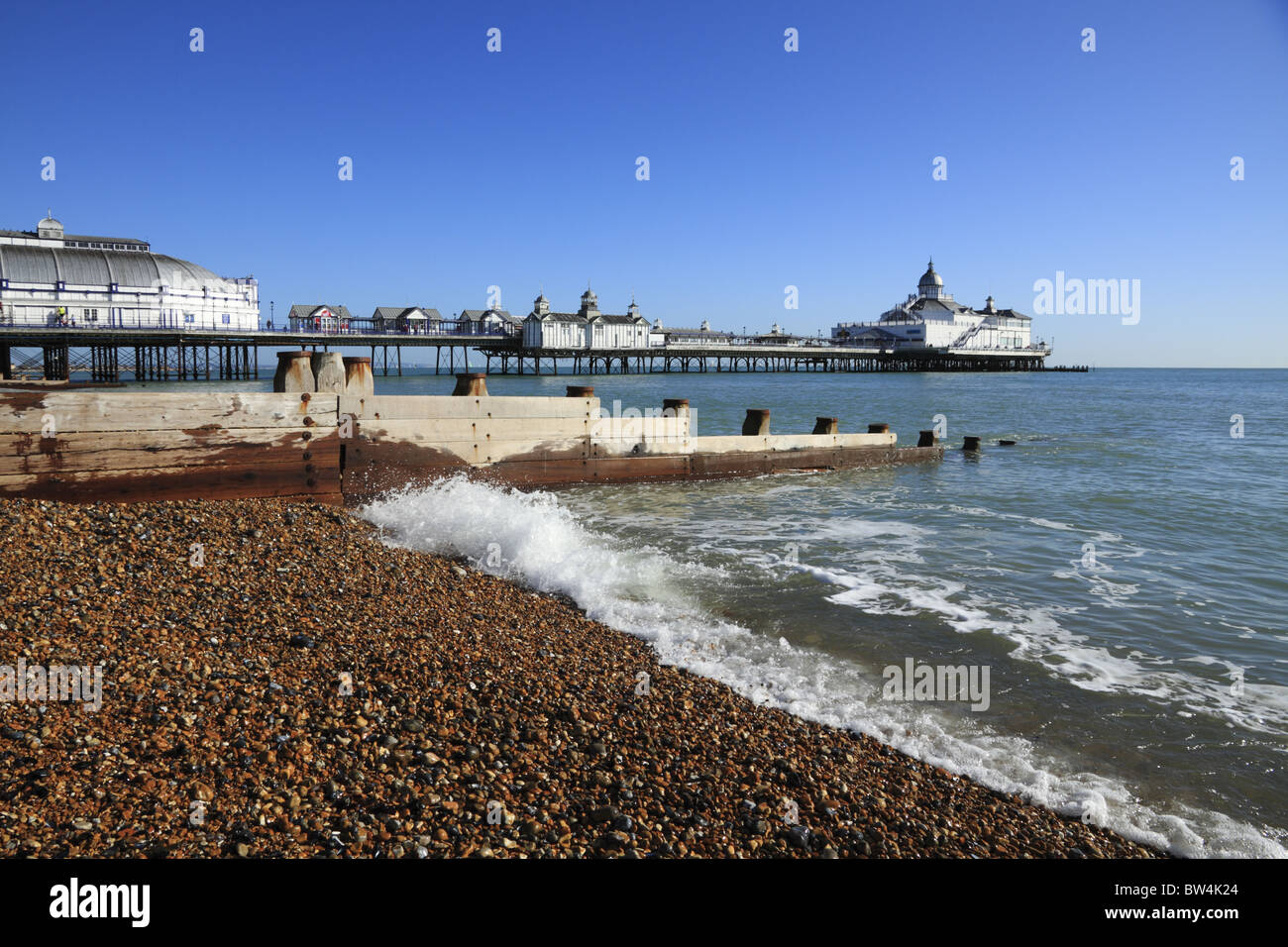 Eastbourne seafront beach promenade pier hi-res stock photography and ...