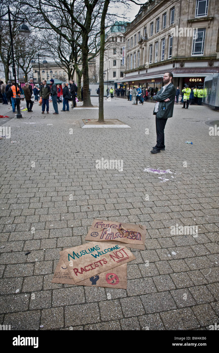 Far right edl protest angry hi-res stock photography and images - Alamy