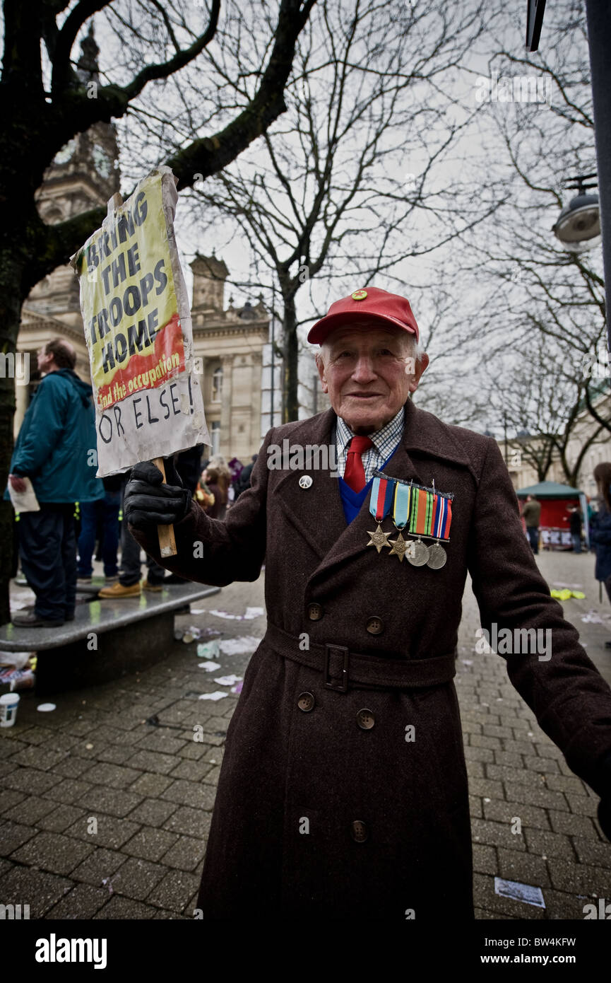 Edl english defence league protesters hi-res stock photography and ...