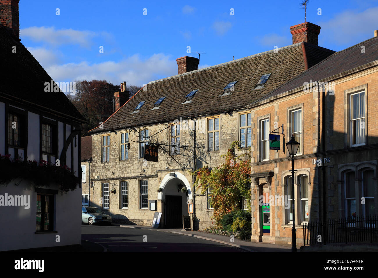 Old Ship Hotel in Mere Town Wiltshire England Stock Photo - Alamy