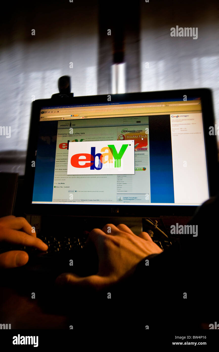 Ebay computer hi-res stock photography and images - Alamy