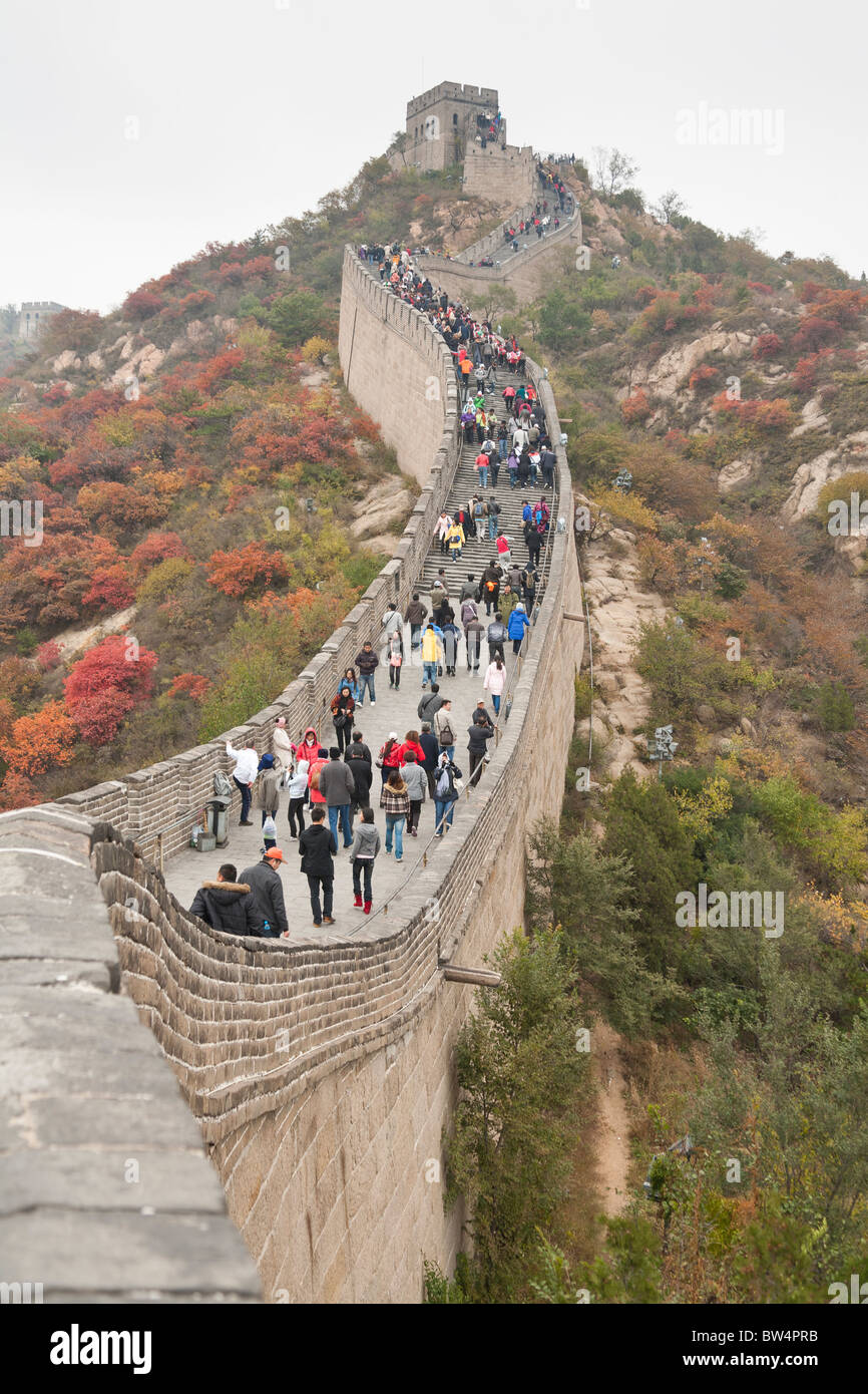 Tourists visiting the Great Wall of China, Badaling, Yanqing County ...