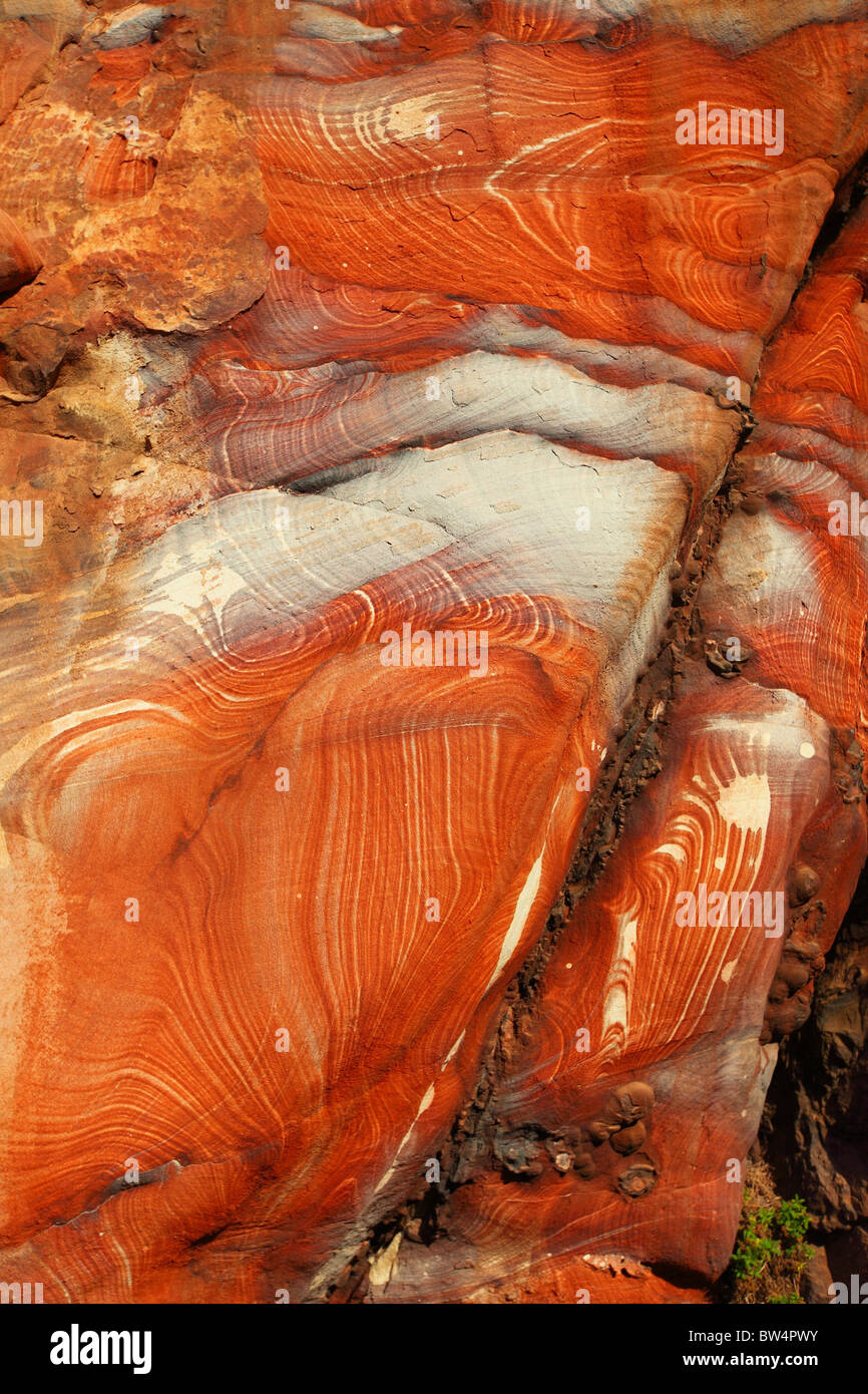 Stone layers hi-res stock photography and images - Alamy